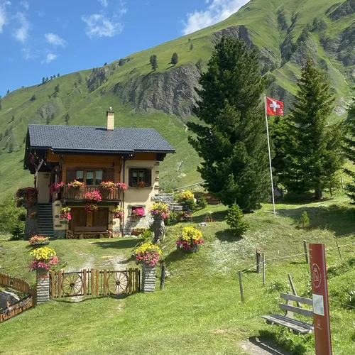Tour du Mont Blanc en 10 jours – Étapes, Tracé & Hébergements | TMB Guide